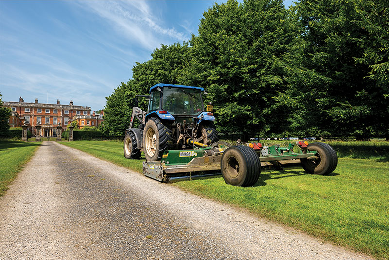 Major Wide Area Roller Mower (Trailed) | Major Equipment